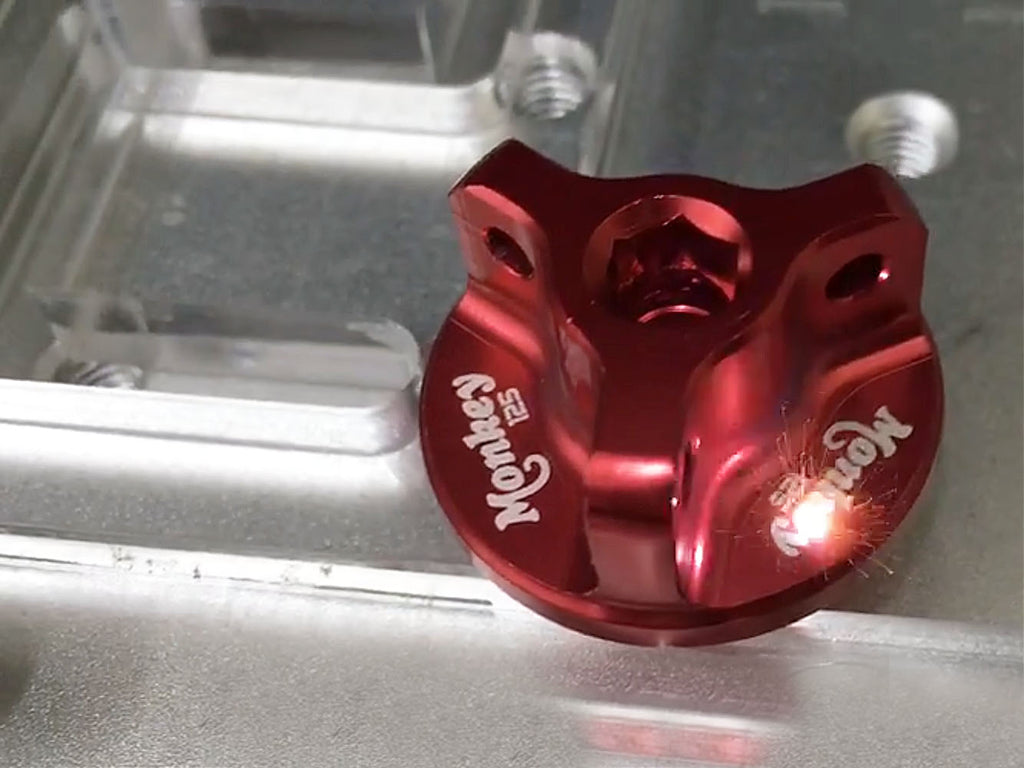 [Photos] Honda Monkey 125 Logo Engraved Oil Filler Cap Installed – MC ...